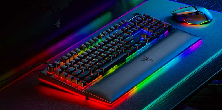 Razer FOR GAMERS BY GAMERS